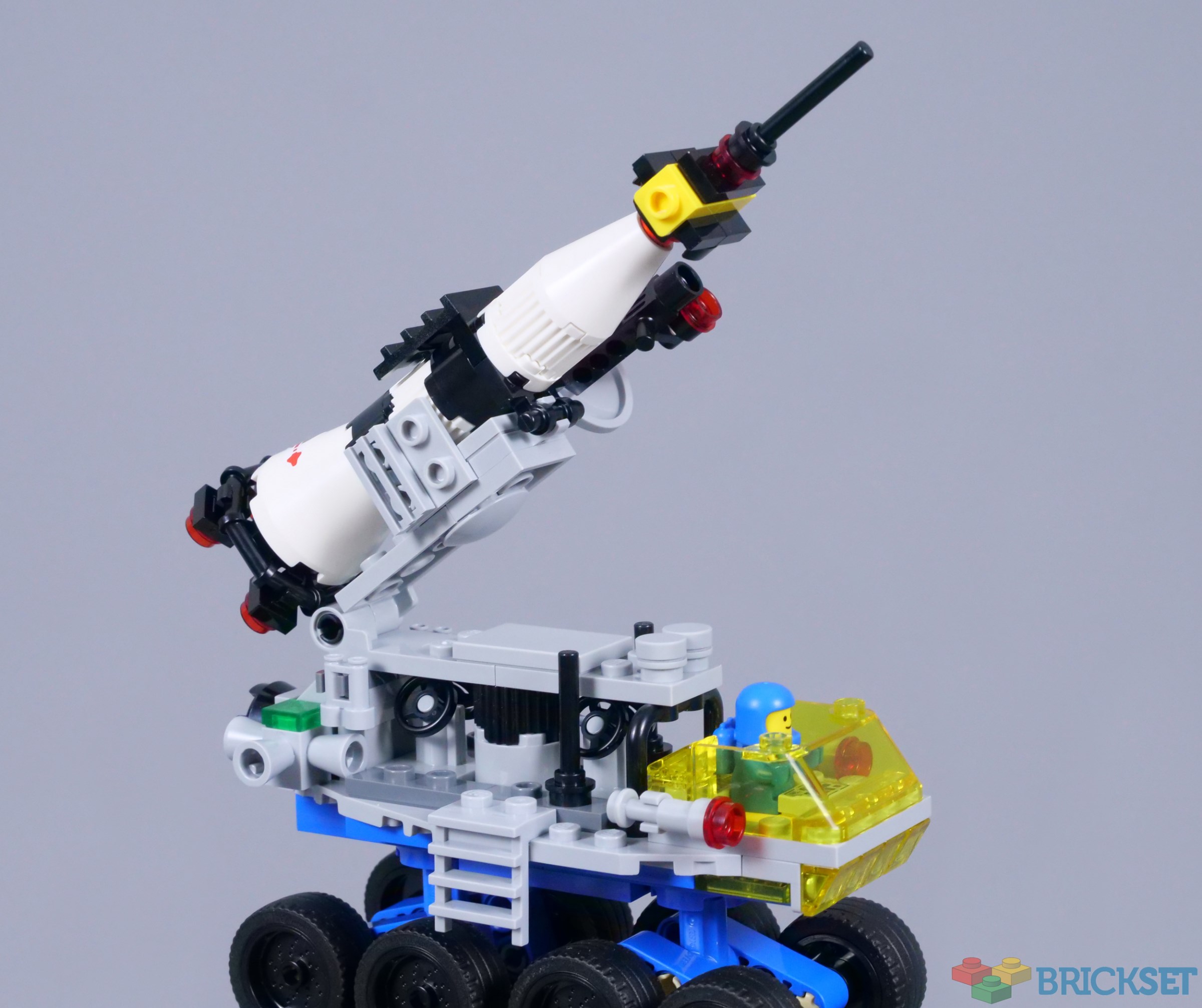 LEGO Icons 40712 Micro Rocket Launchpad review | Brickset